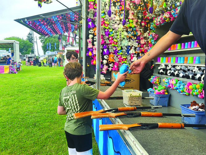 boys-prize | News, Sports, Jobs - The Sentinel